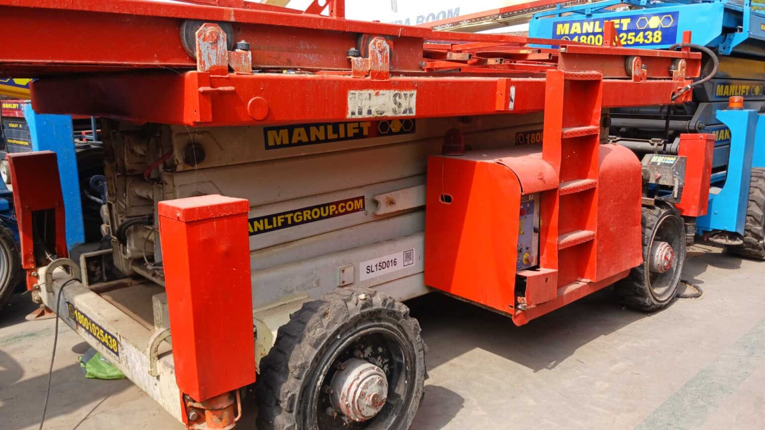 Used Aerial Work Platforms for Sale - Manlift India
