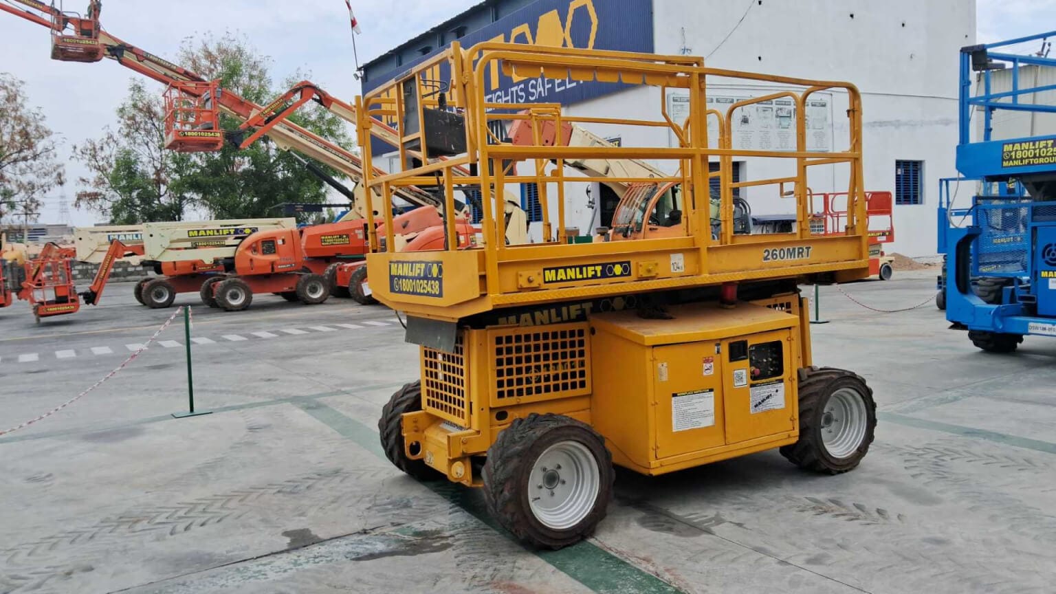 Used Aerial Work Platforms for Sale - Manlift India